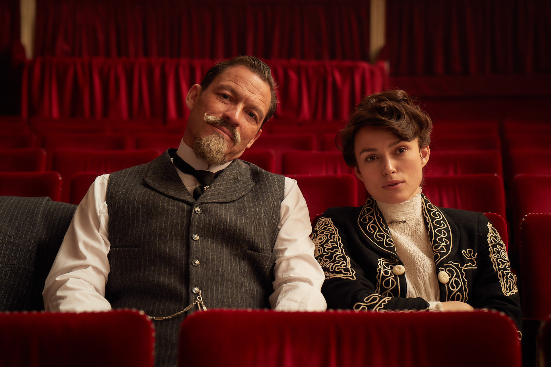 Behind the Scenes - Robert Viglasky